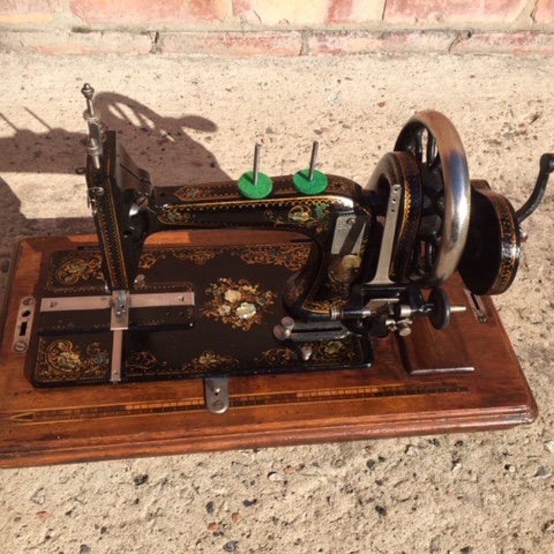 Antique Sewing Machine - Etsy