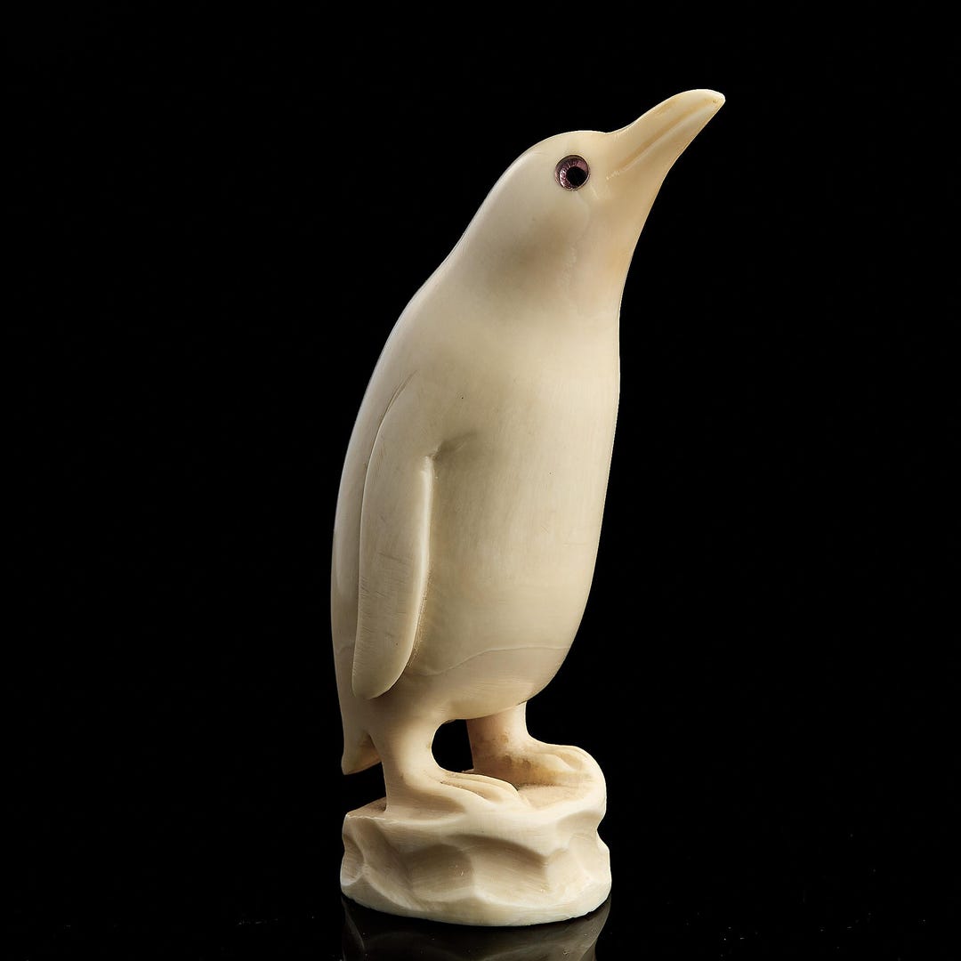 Inuit Vintage Carved Arctic Penguin Figurine. Inuit Toy. Eskimo ...