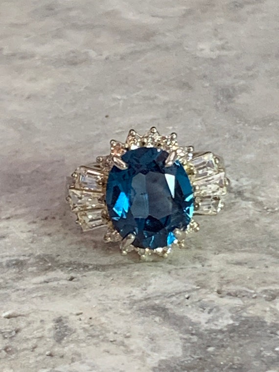 vintage simulated topaz ring - Gem