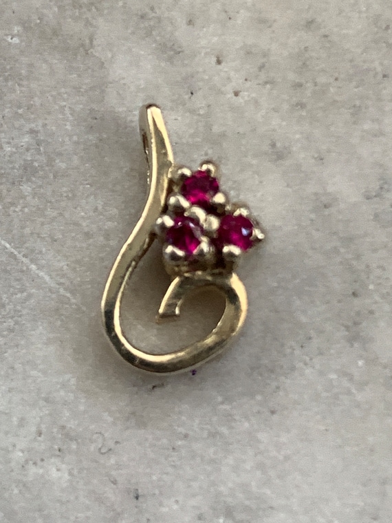 ruby pendant - Gem