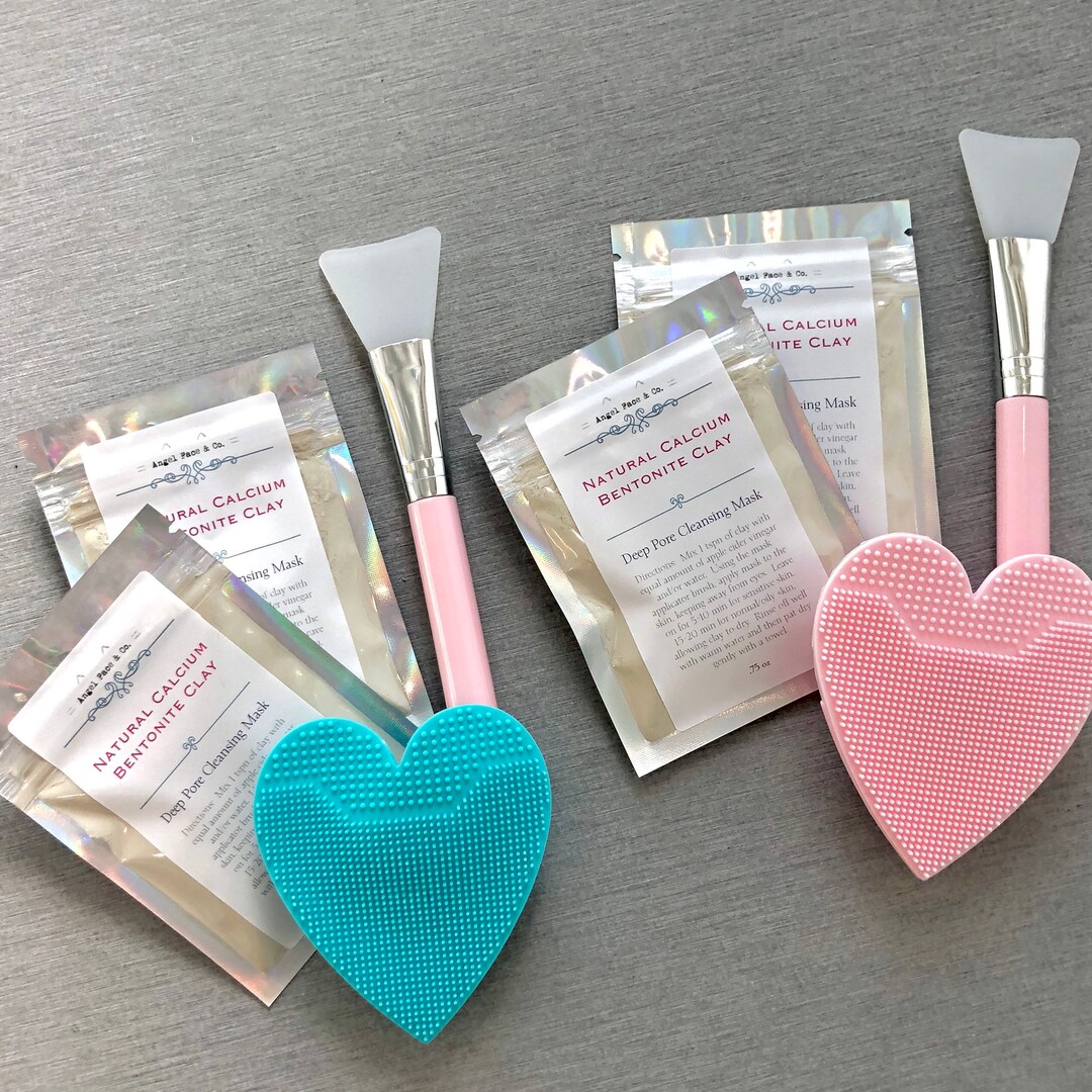 Clay Mask Facial Kit for Two With Applicator Brush and Silicone Heart ...