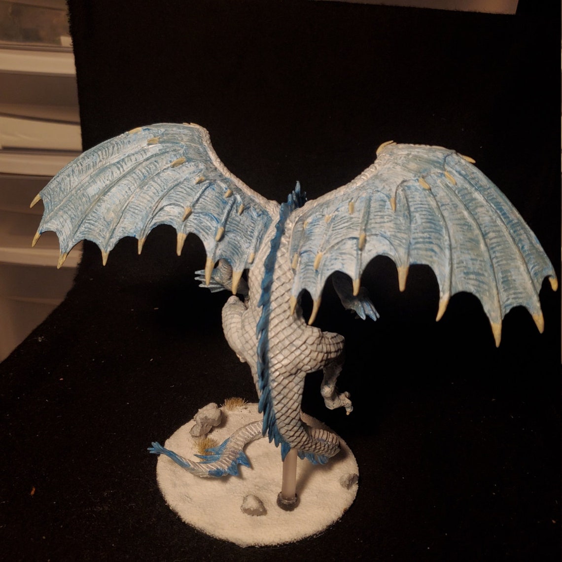 Painted Gargantuan White Dragon D&d/pathfinder Miniature - Etsy