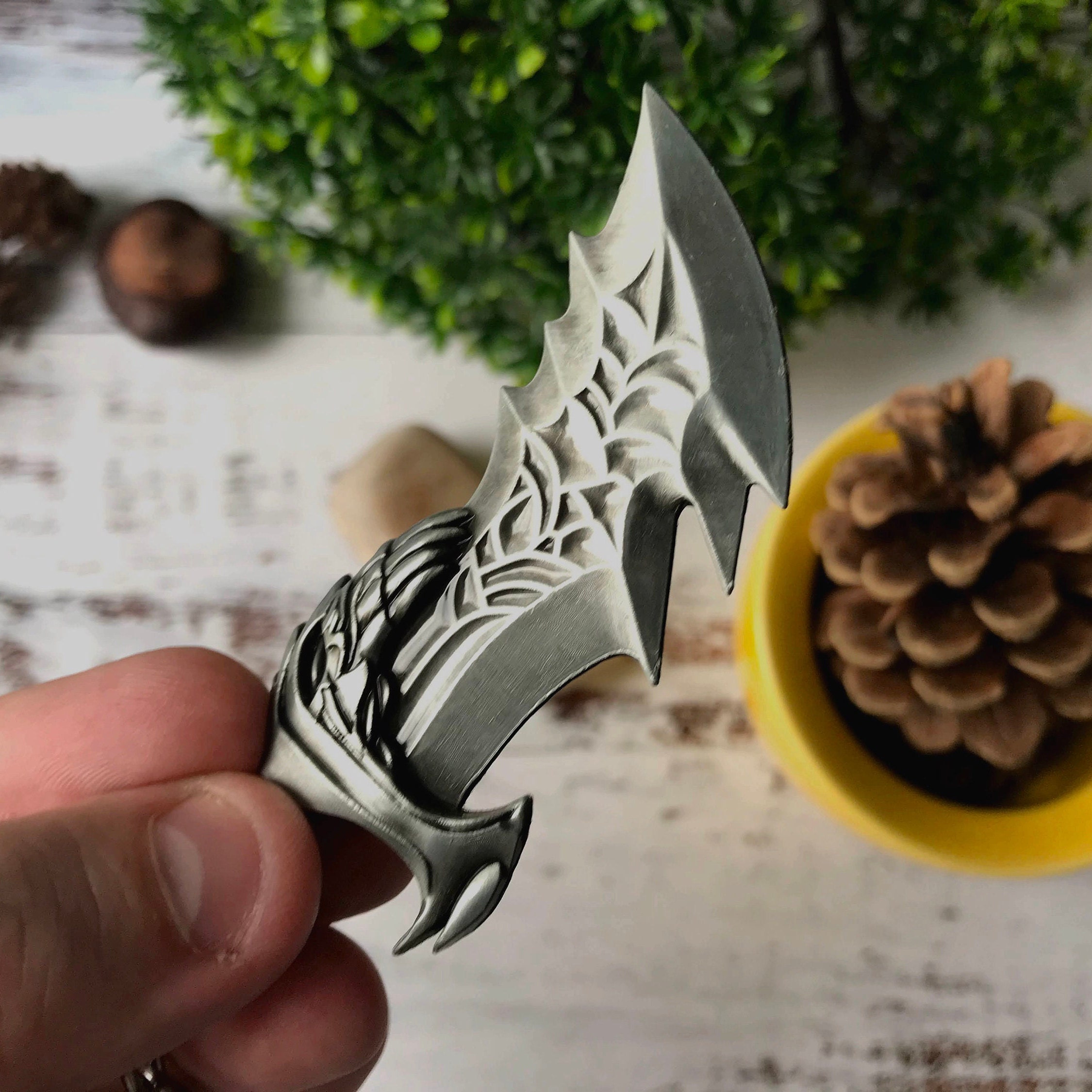 God of War Kratos Blades of Chaos Weapon Keychain Kratos - Etsy