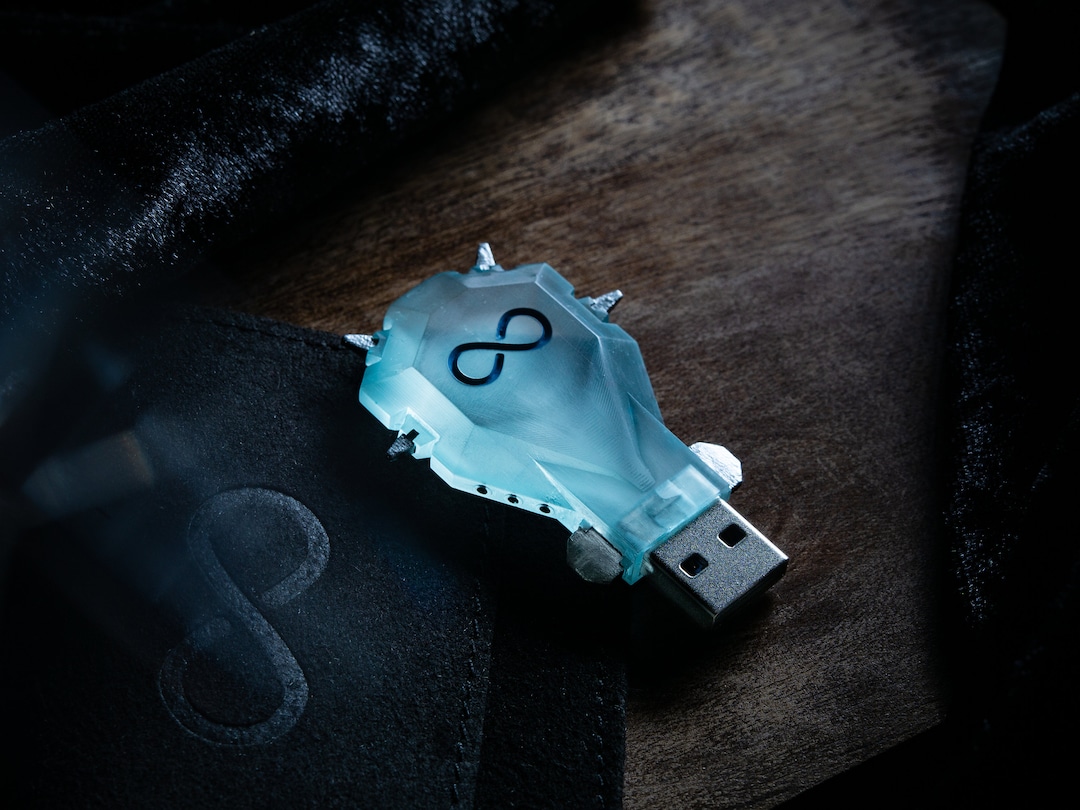 The 100 Mind Drive USB Flash Drive With LED Light/ the 100 Season / the ...