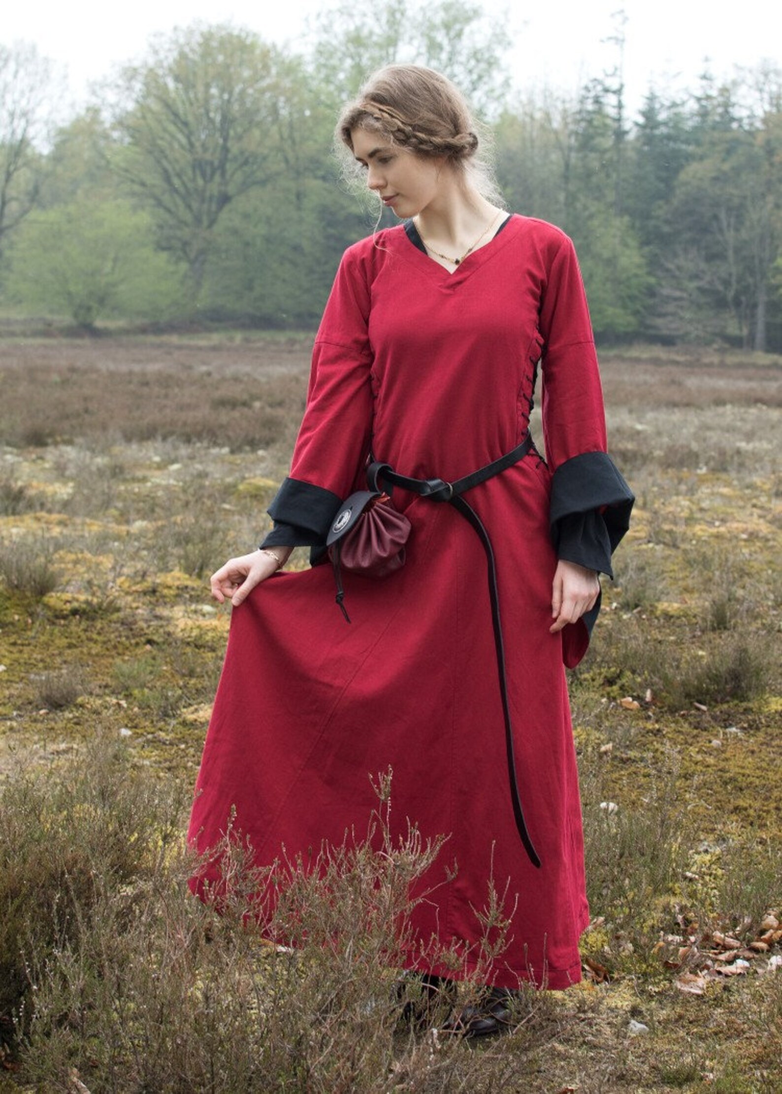 Late Medieval Hell Window Dress or Bliaut Amal Red/black - Etsy