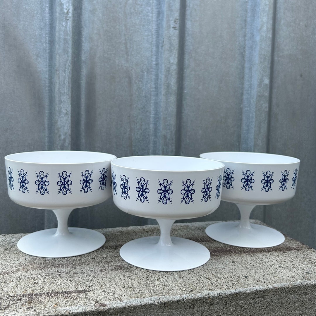 Groovy Retro Plastic Desert Trifle Flared Base Tulip Style Cups Bowls ...