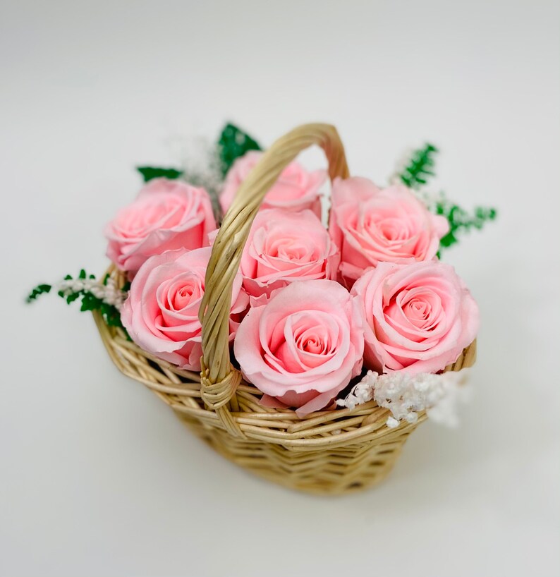 FIVE YEAR FLOWERS: Flower Bouquet W/ 7x Preserved Roses - Etsy