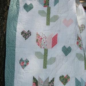 HEART BLOSSOMS Moda LOVE Note Charm Quilt Kit Lella Boutique by Pastry ...