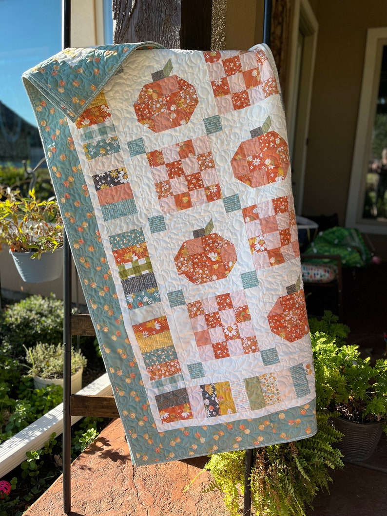 PATCHWORK PUMPKINS Pastry Shop Quilt Kit Cozy Up - Etsy
