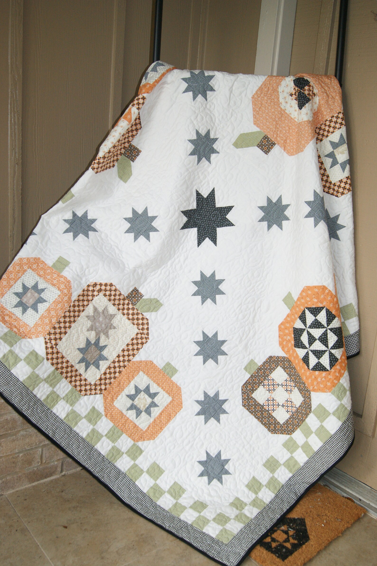 PUMPKIN SQUARE LANE Moda All Hallow's Eve Quilt Kit Fig Tree - Etsy