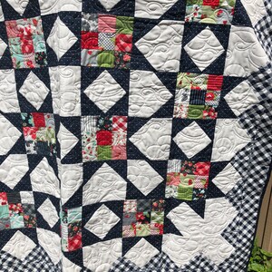 SUNDAY PICNIC Moda Sunday Stroll Pastry Shop Charm Quilt Kit Bonnie ...