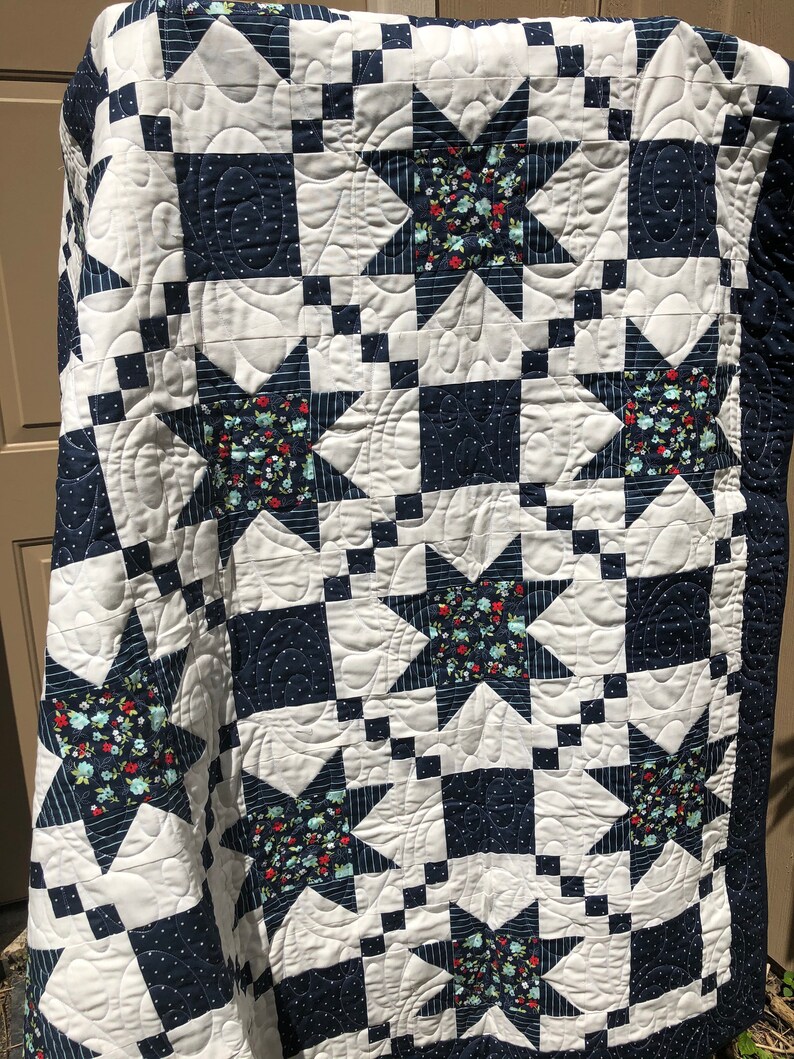 SUNDAY'S BEST Moda Sunday Stroll Pastry Shop Quilt Kit Bonnie & Camille ...