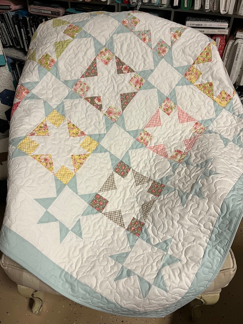 GRACEFUL STARS Moda Charm Quilt KIT Brenda Riddle Grace Prints - Etsy