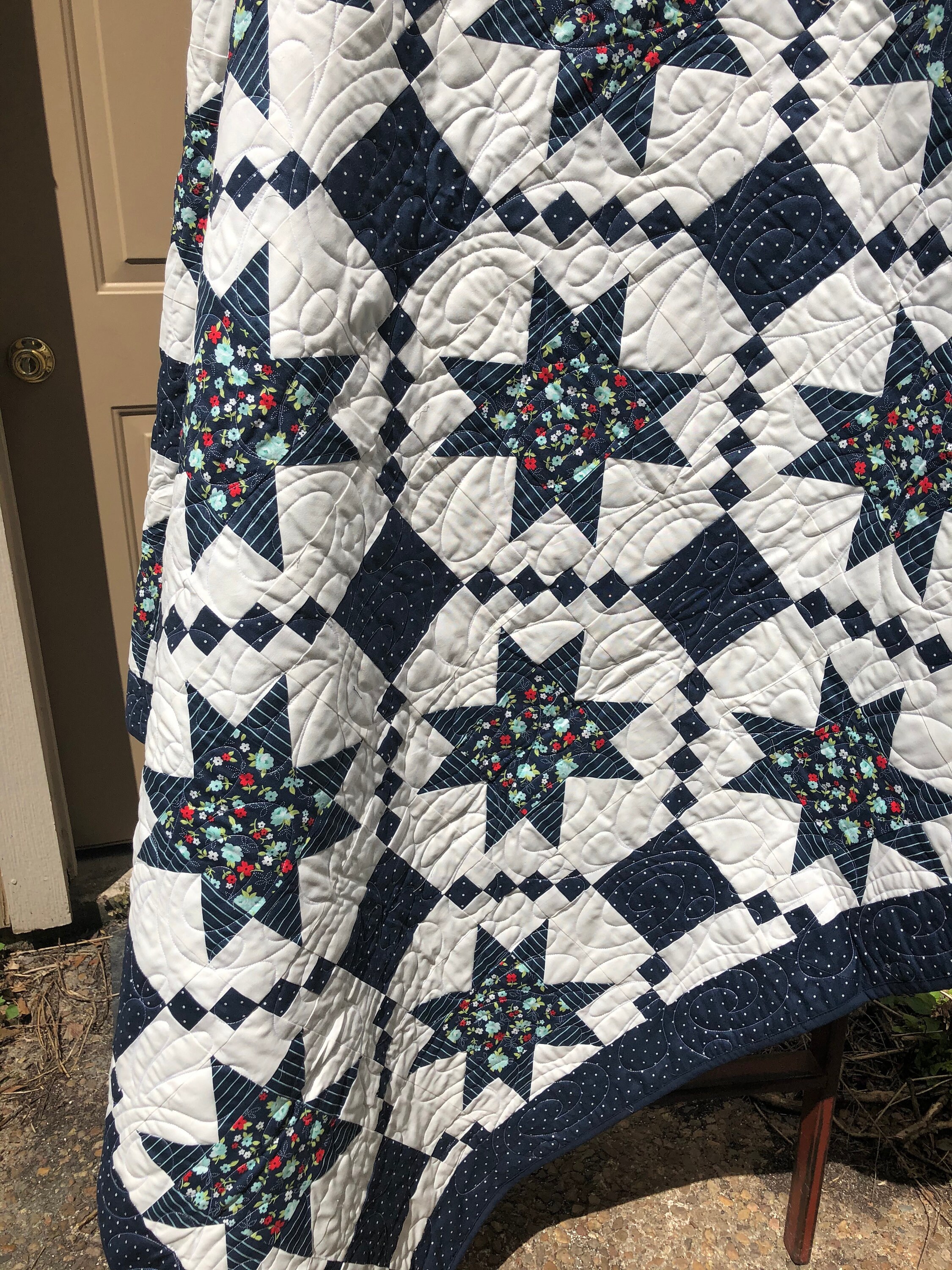 SUNDAY'S BEST Moda Sunday Stroll Pastry Shop Quilt Kit Bonnie & Camille ...