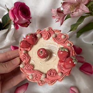 Cute Vintage Cake Box, Handmade Pottery Ceramic Cake Jewelry Trinket ...
