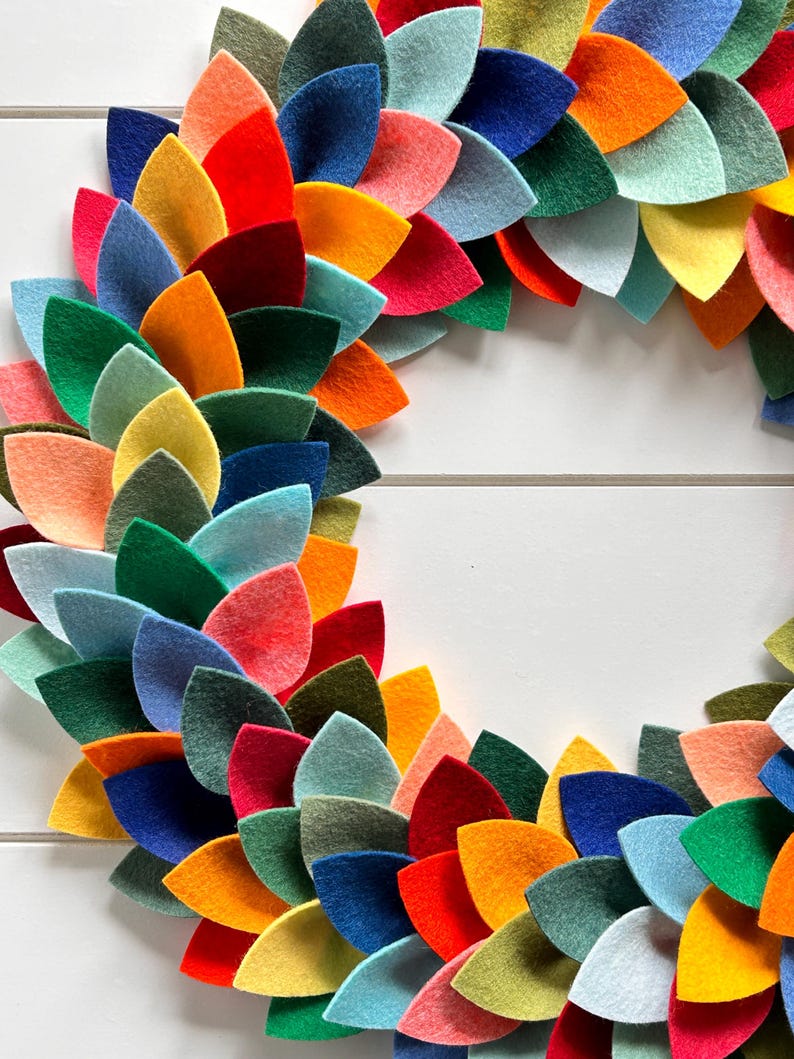 Colorful Felt Leaf Wreath: Handmade Spring/summer Decor - Etsy