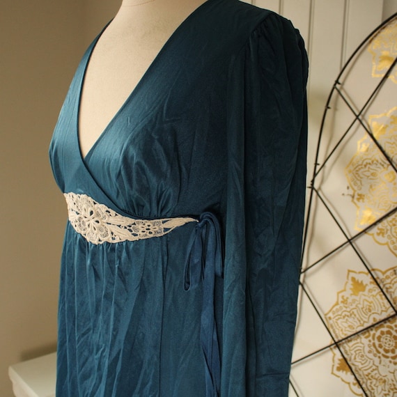1970s vintage royal blue wrap robe with white lace de… - Gem