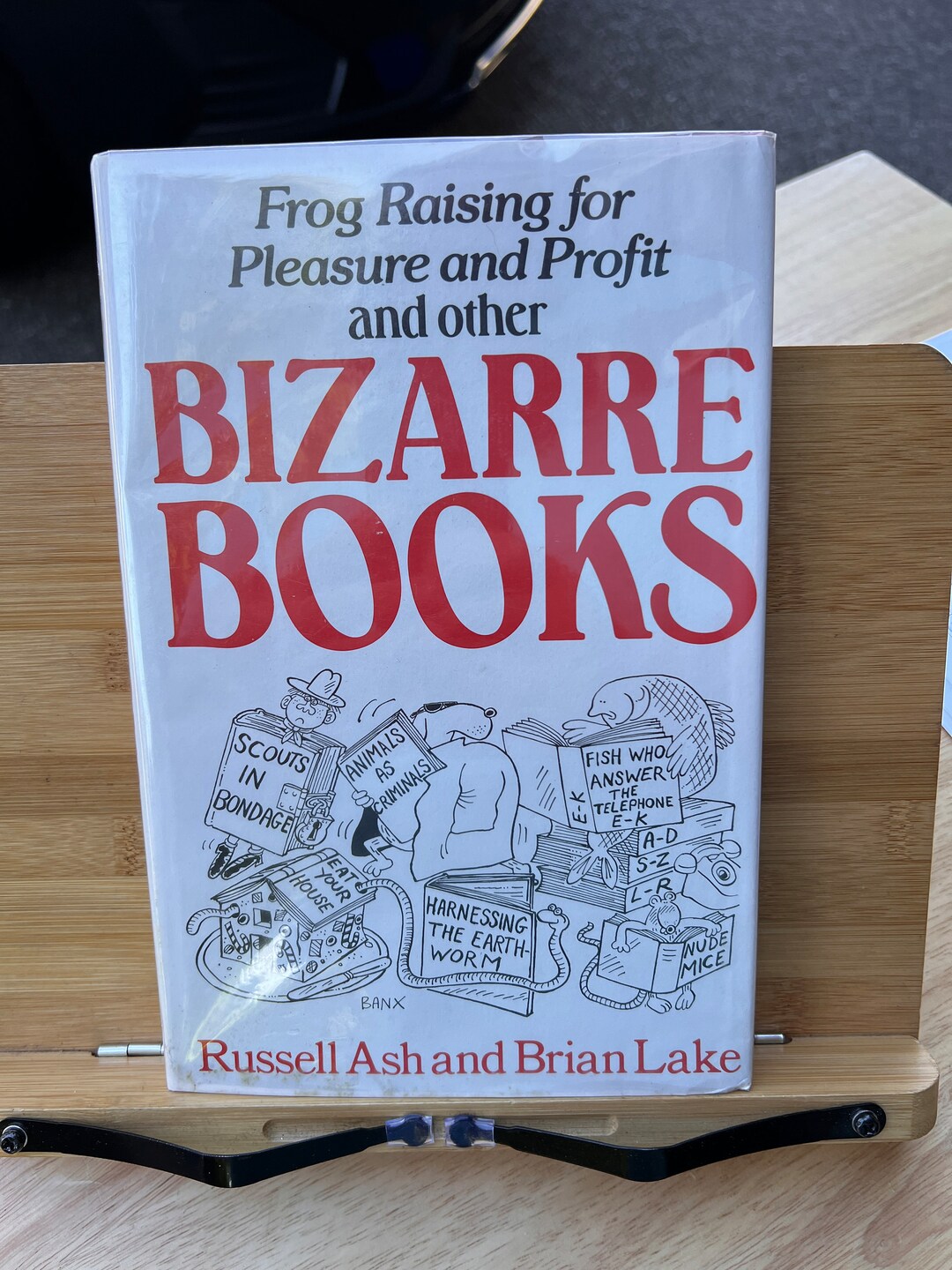 Bizarre Books by Russell Ash, Brian Lake 1985 1st Ed Hardback/dj - Etsy