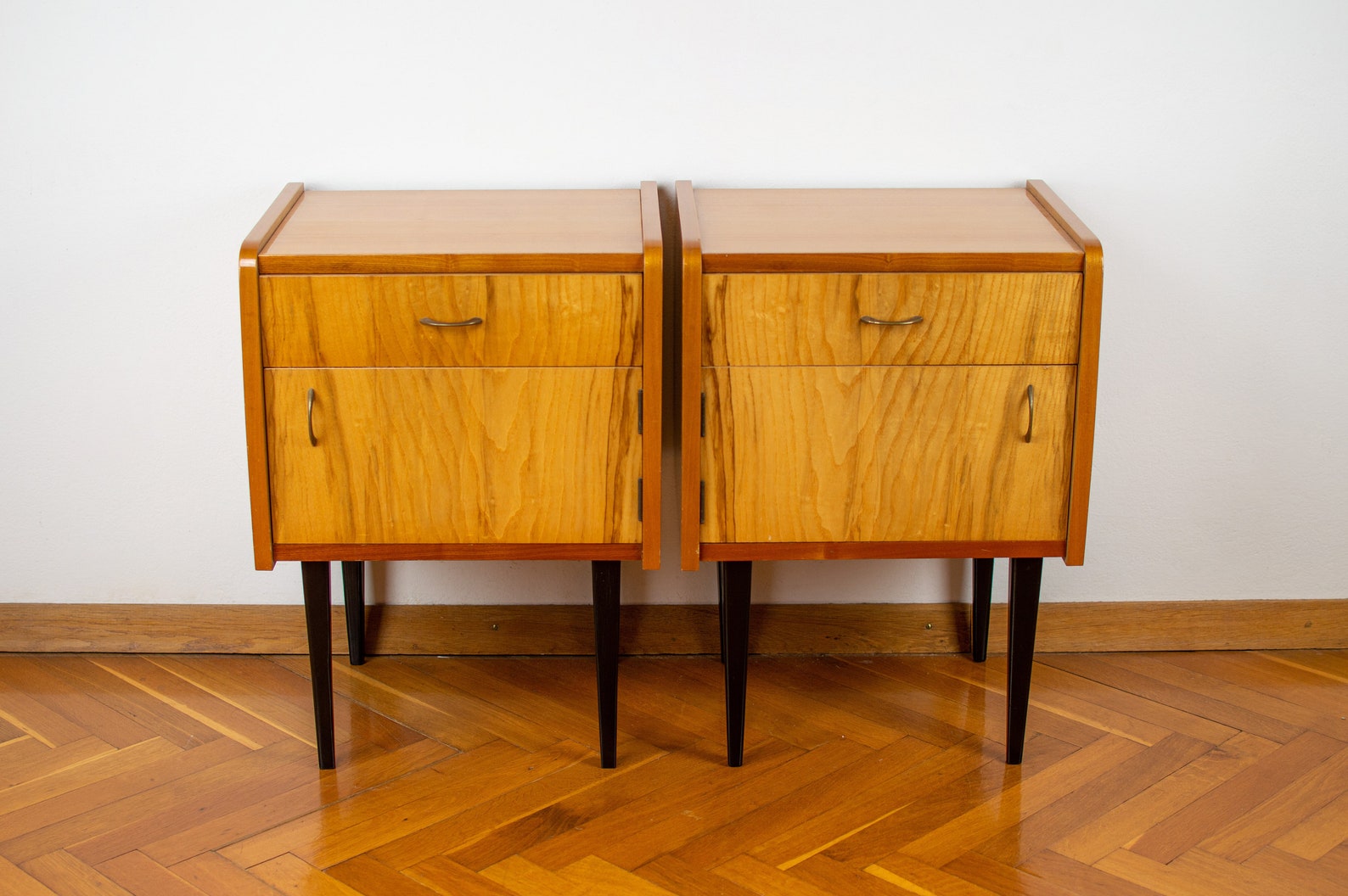 Pair of Vintage Nightstands Retro Modern Nightstands - Etsy