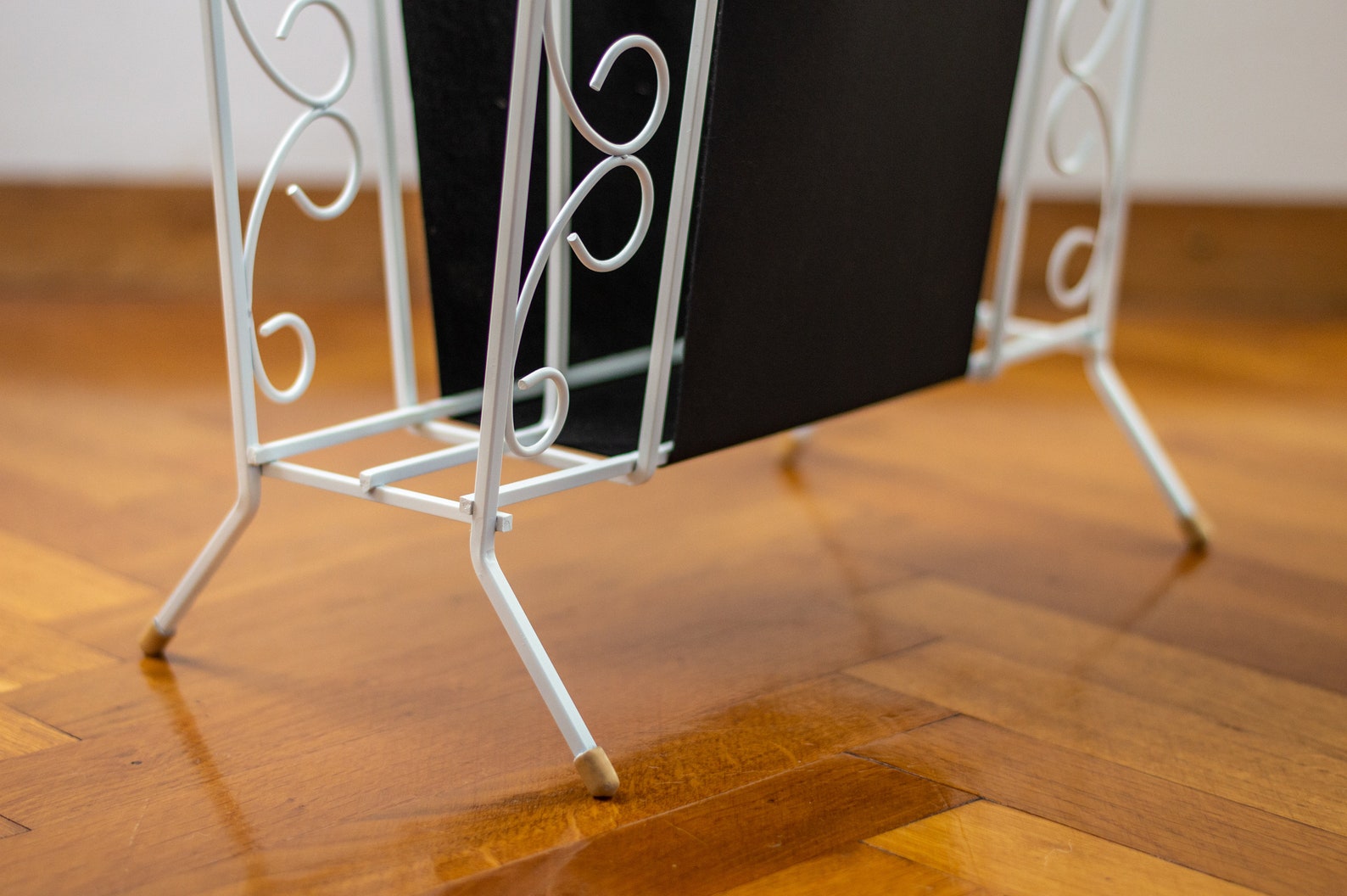 60s Newspaper Stand Vintage Magazine Holder Mid-century Magazine Rack ...