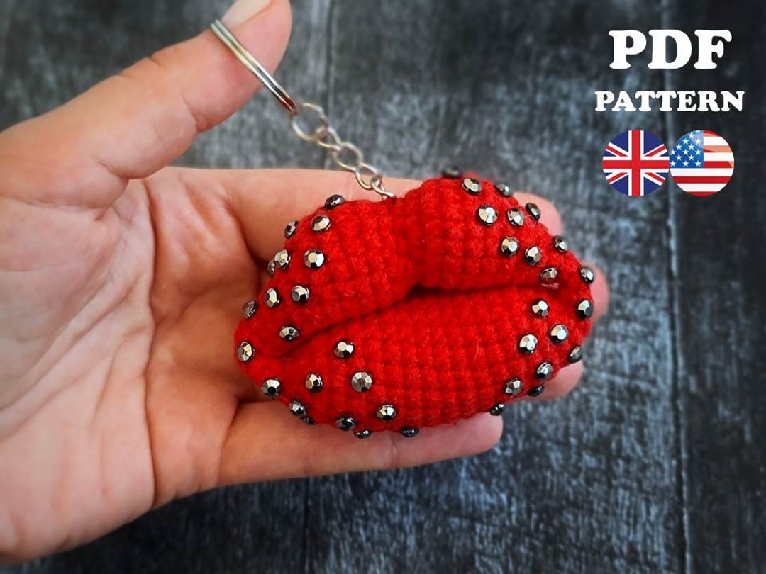 CROCHET PATTERN Keychain and Lips Pin, Badge (tutorial PDF File) - Etsy