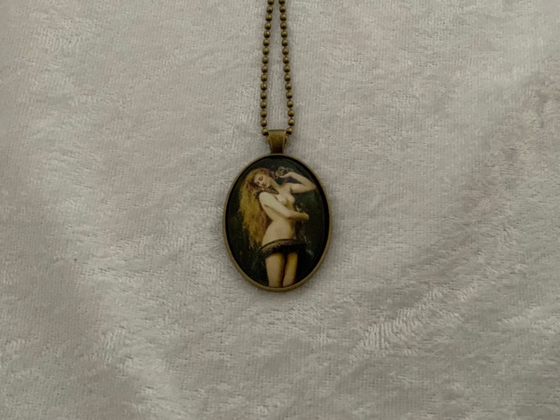 Pre-raphaelite Art Print Pendant Necklace Lilith John - Etsy