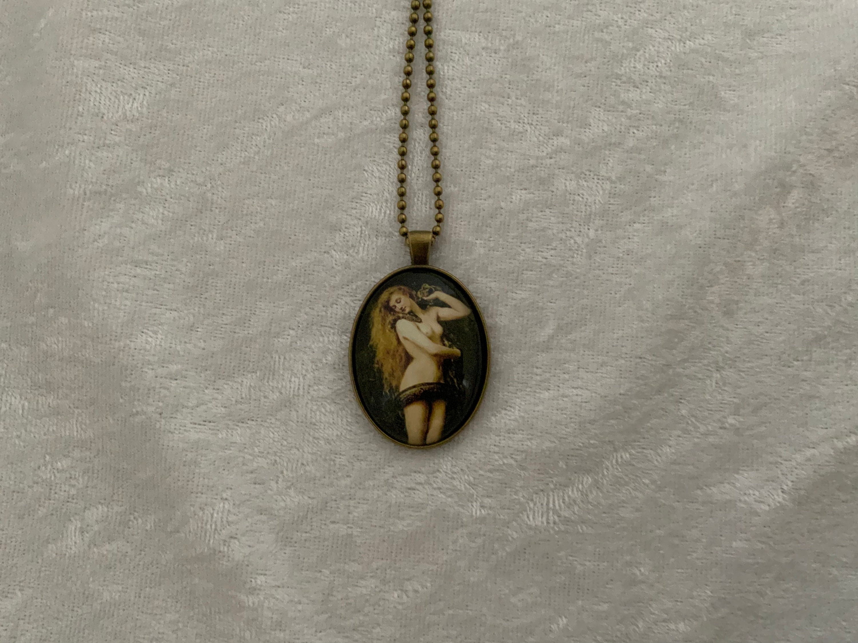 Pre-raphaelite Art Print Pendant Necklace Lilith John - Etsy