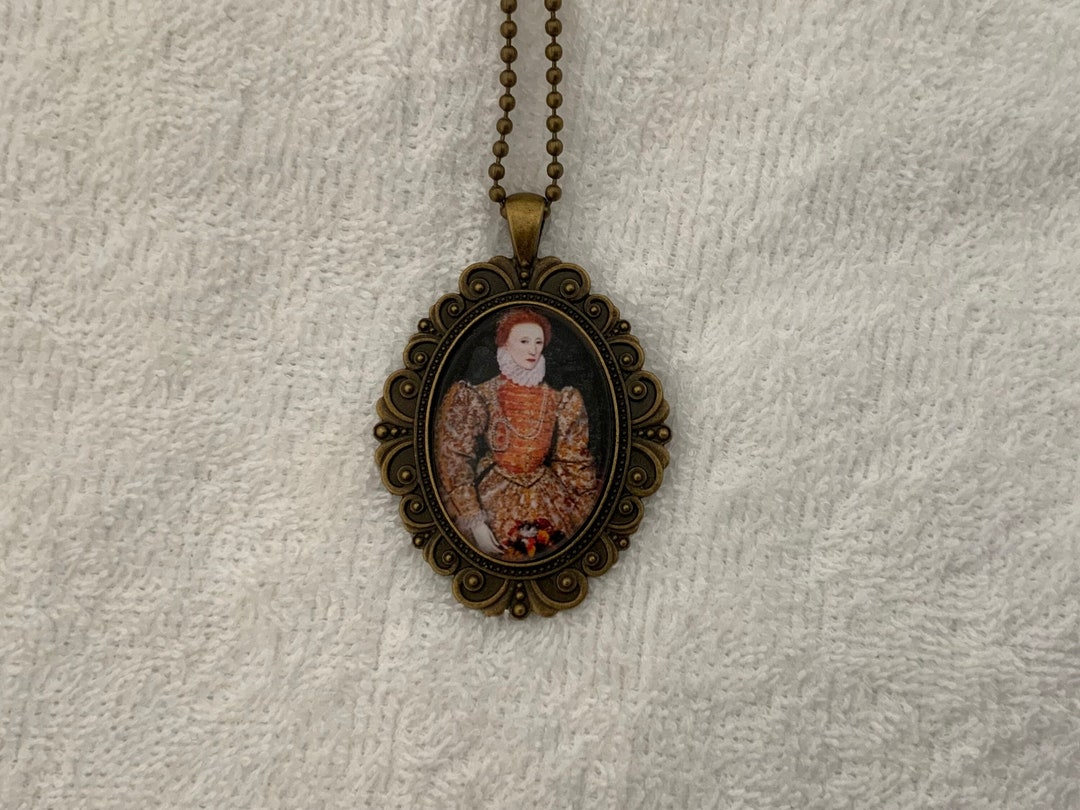 The Darnley Portrait of Queen Elizabeth I- Art Print Pendant Necklace ...