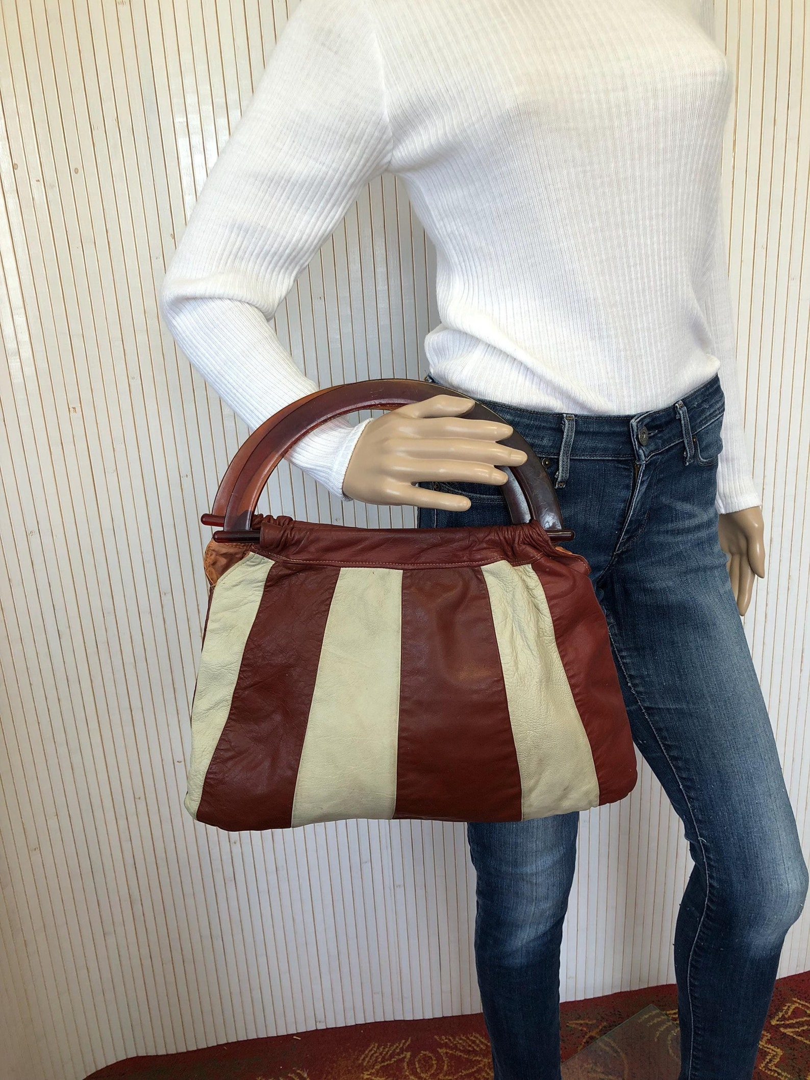 Vintage Two-tone Rustic Women's Bag Bakelite Handle Brown and Beige ...