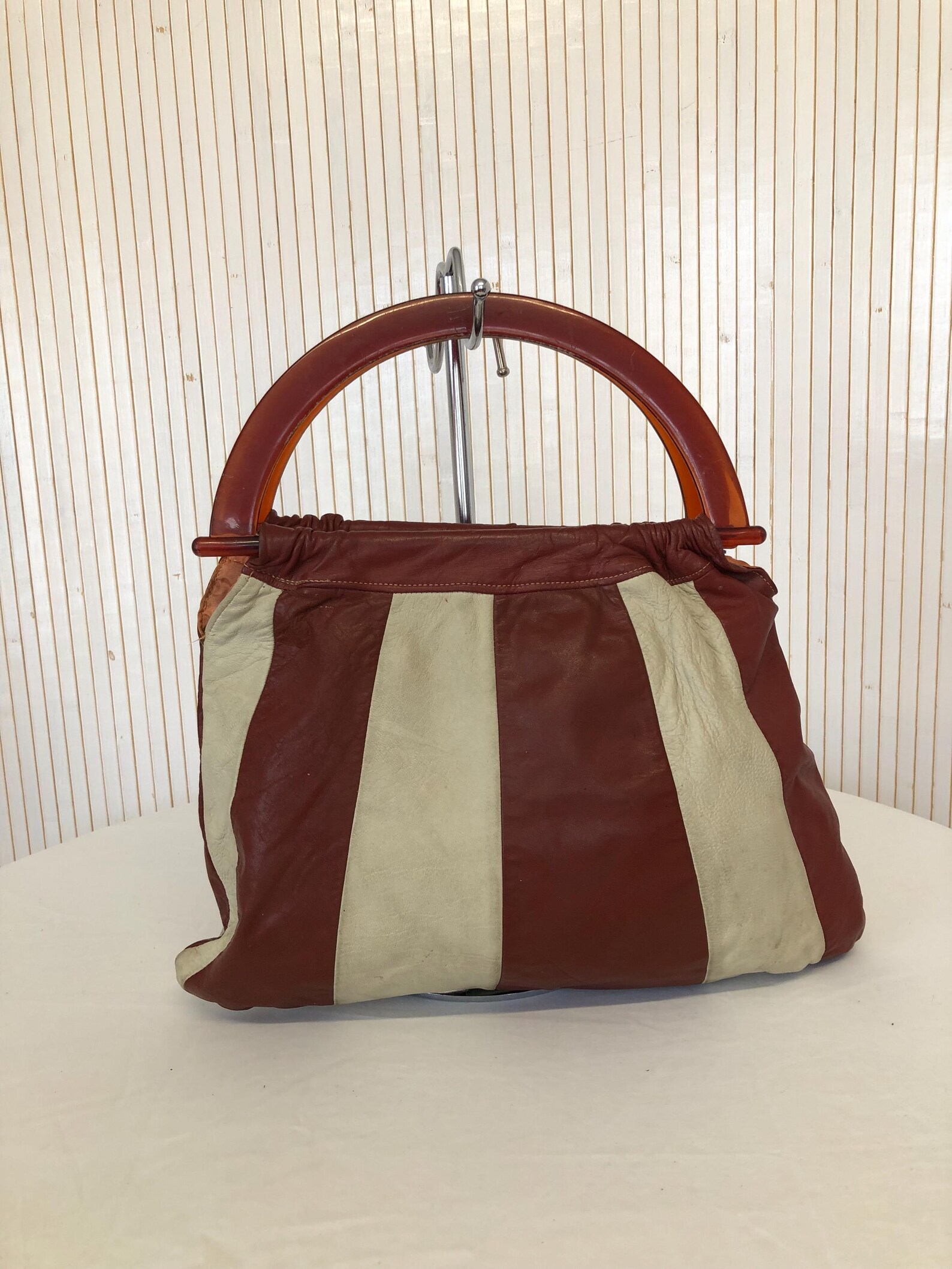 Vintage Two-tone Rustic Women's Bag Bakelite Handle Brown and Beige ...