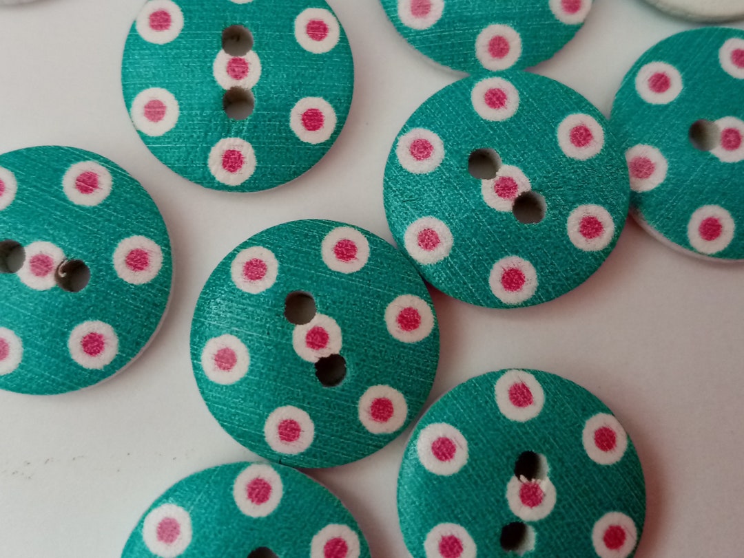10 Teal Green Spotty Sewing Buttons 15mm 5/8in Wooden Cerise Spots ...