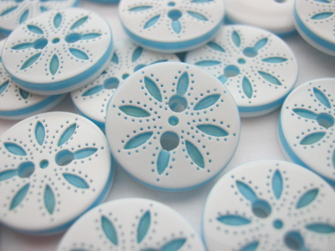 10 Snowflakes Buttons 13mm 1/2inch Turquoise Blue and White Childrens ...