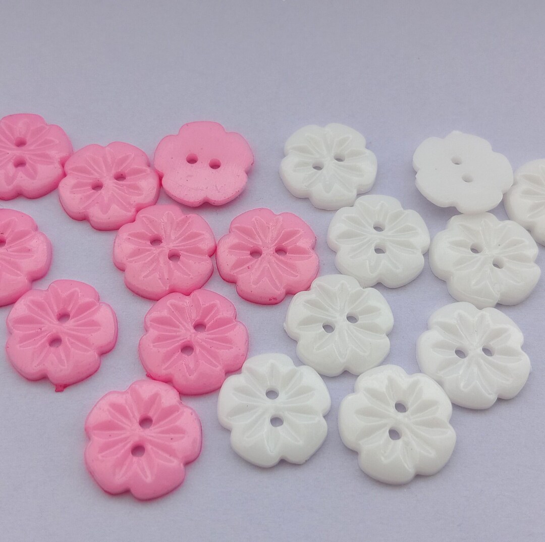 White or Pink Buttons Flower Shaped 15mm Flat Resin Sewing Buttons for ...