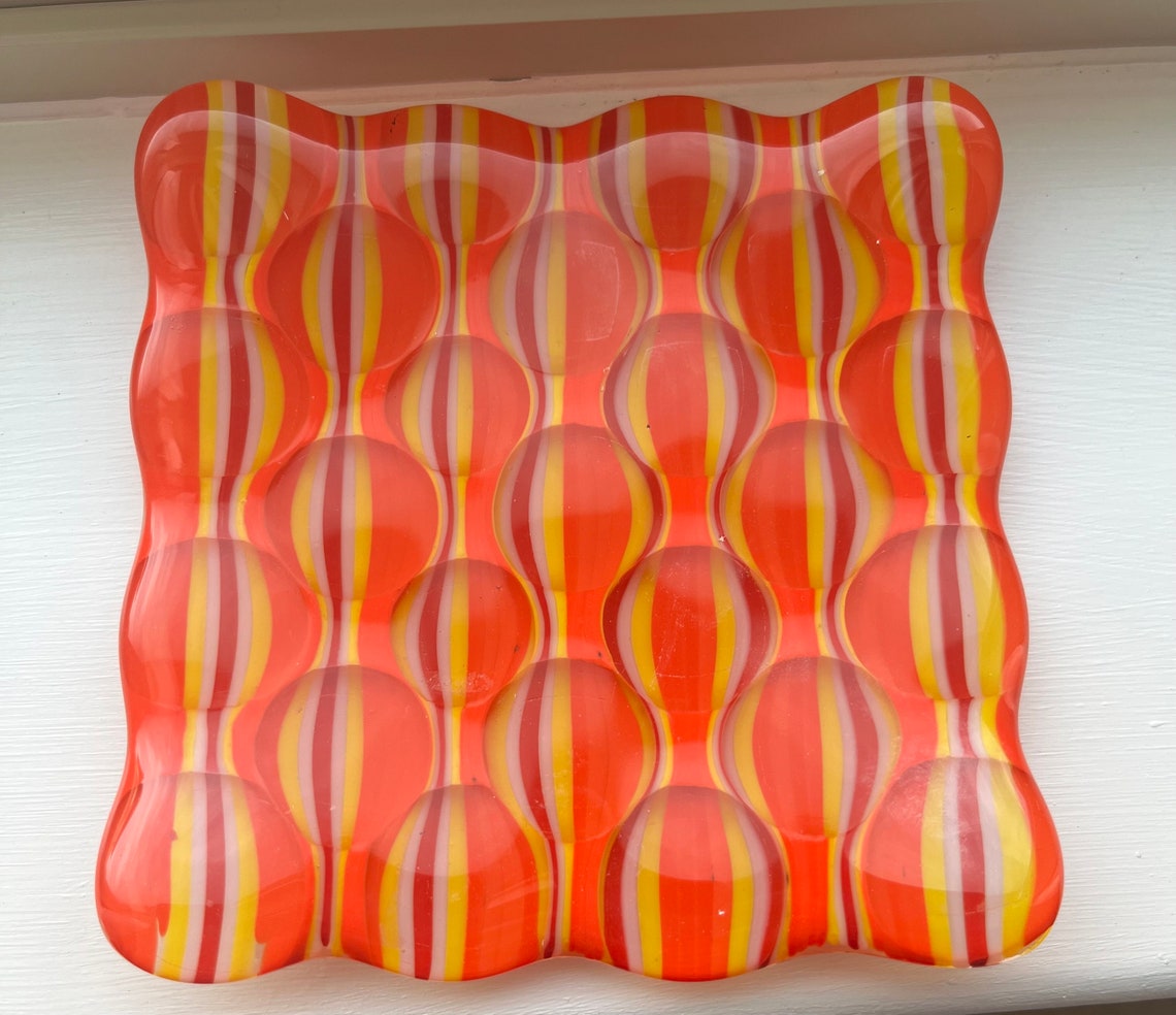 Fused Glass Optic Illusion Dish - Etsy