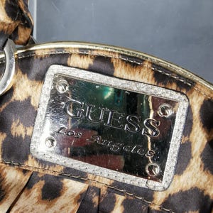 Vintage Guess Leopard Print Handbag With Chain Strap – Chic and Stylish ...