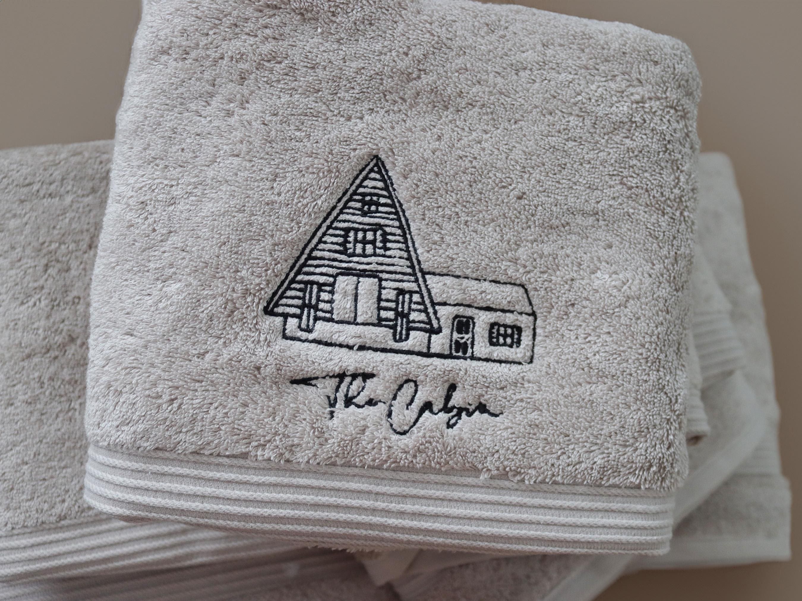 Corporate Logo Towels, Bespoke Logo Towels, Personalised Salon Towels ...