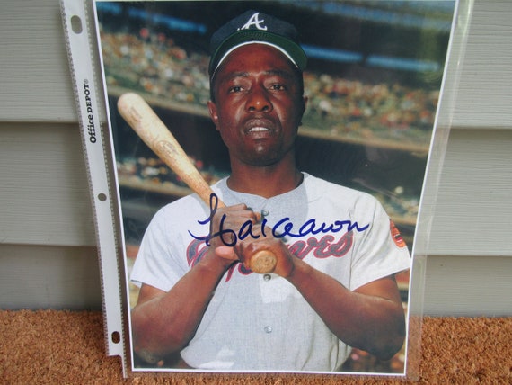 Hank Aaron Autographed 8x10 Photo
