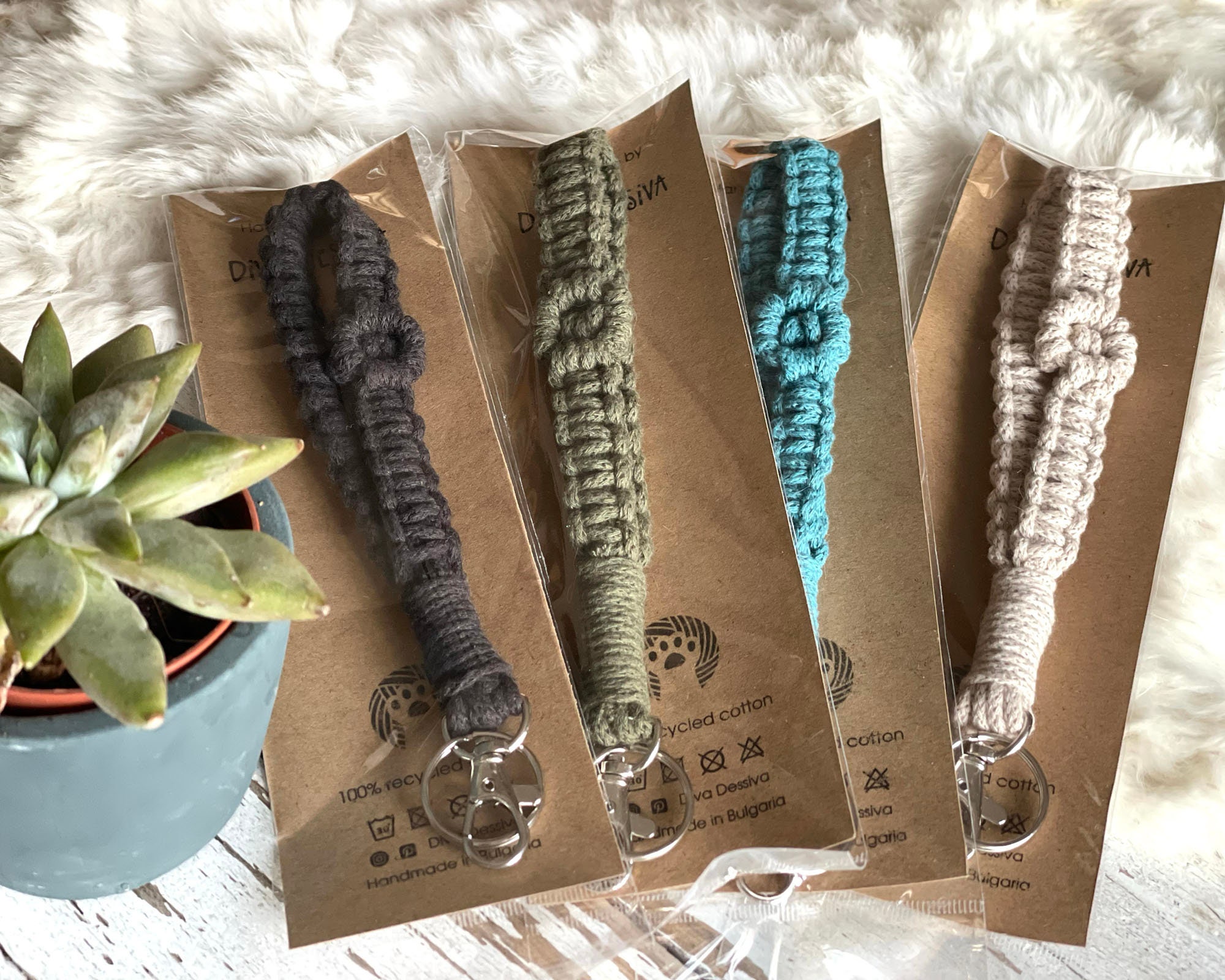 Boho Macrame Key Chain Wristlet for Women, Aesthetic Car Keychain ...