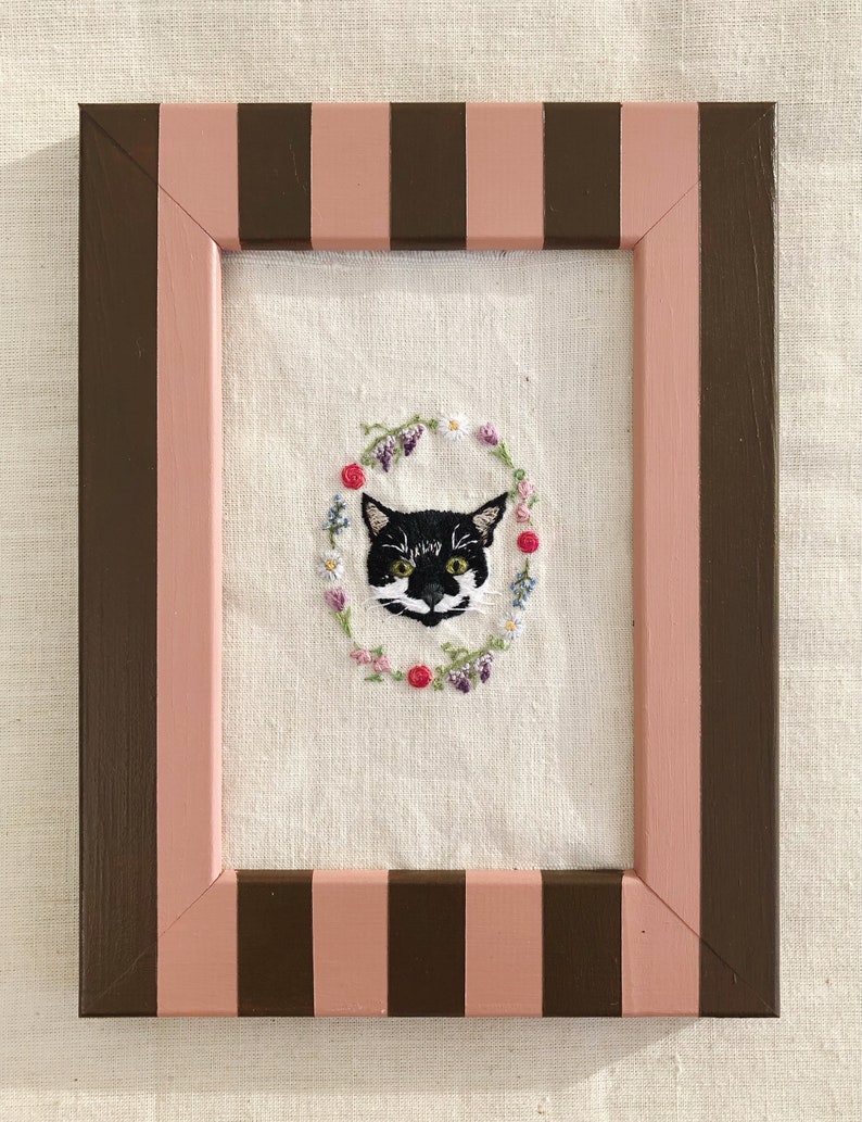 Pet Portrait With Floral Border - Custom Embroidery - Etsy
