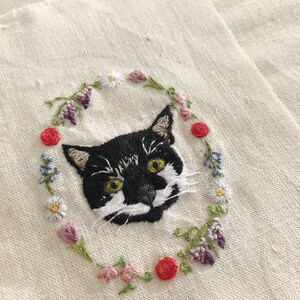 Pet Portrait With Floral Border - Custom Embroidery - Etsy