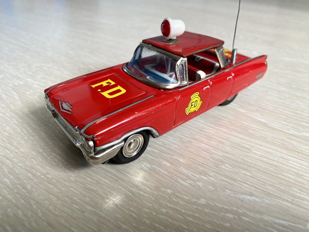 Vintage Fire Chief Cadillac 64247 Japan Tin Litho Friction Toy ICHIKO ...