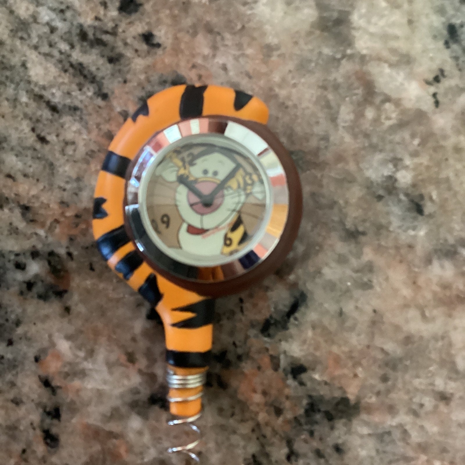 Vintage Disney Tigger Clock Spring Tail Holds Clock While Lounges on A ...