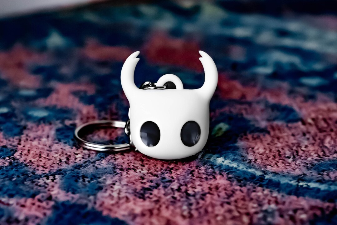 Hollow Knight Keychain - Hollow Knight Gift - Etsy