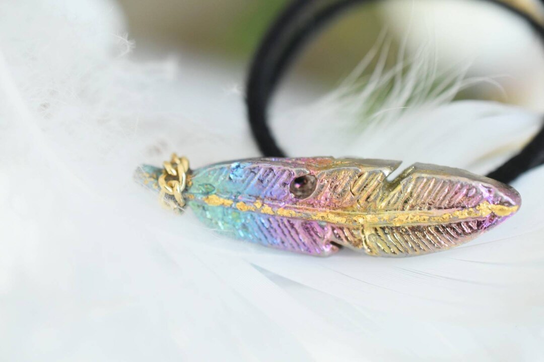 Natural Titanium Rainbow Feather Hair Tie Bracelet, Natural Ore Hair ...
