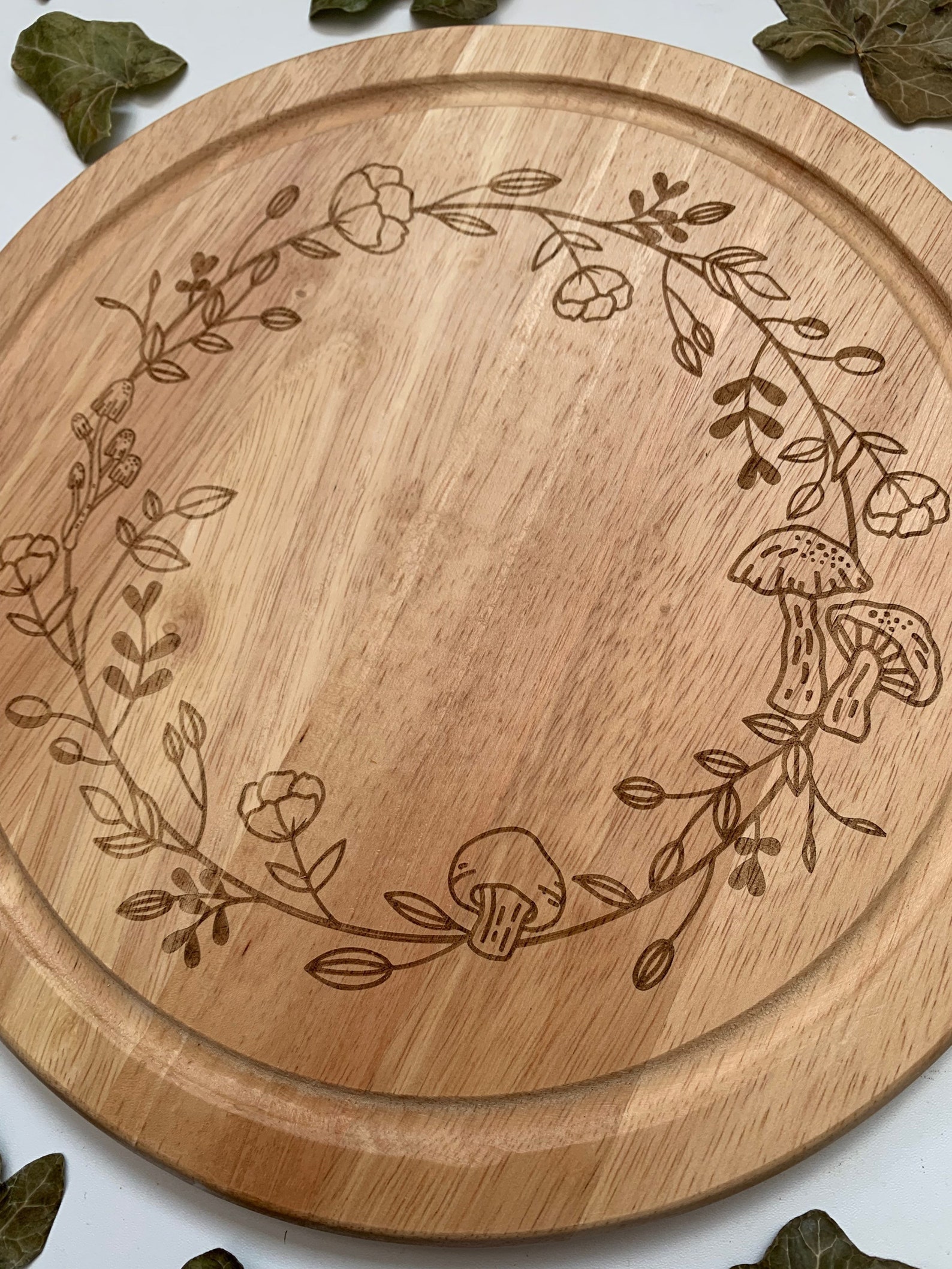Leaf and Mushroom Wreath Chopping Board Engraved Bread Board - Etsy