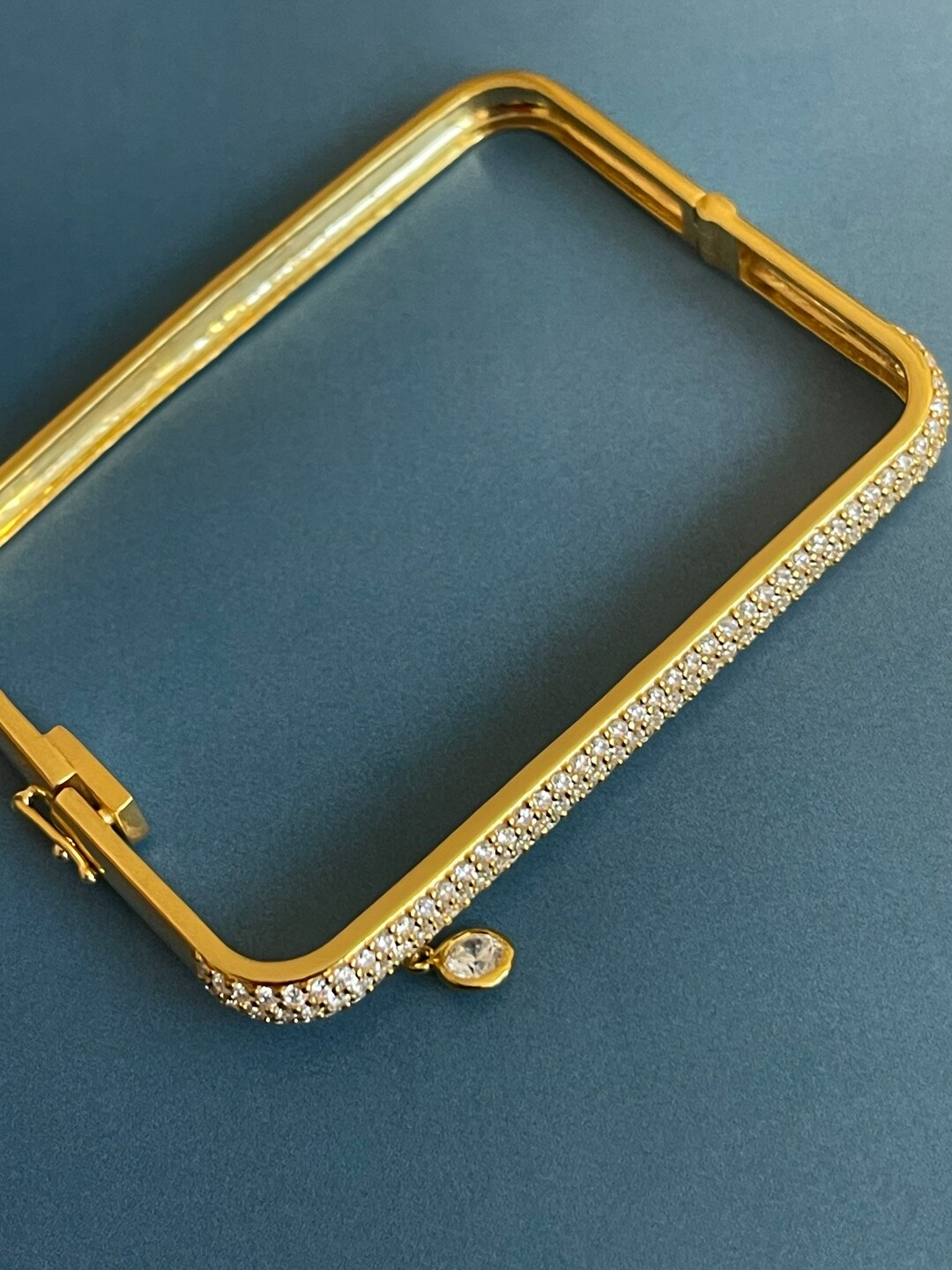 18ct Yellow Gold Diamond Square Bangle 1.70ct Sassenach 2ct, 18ct ...