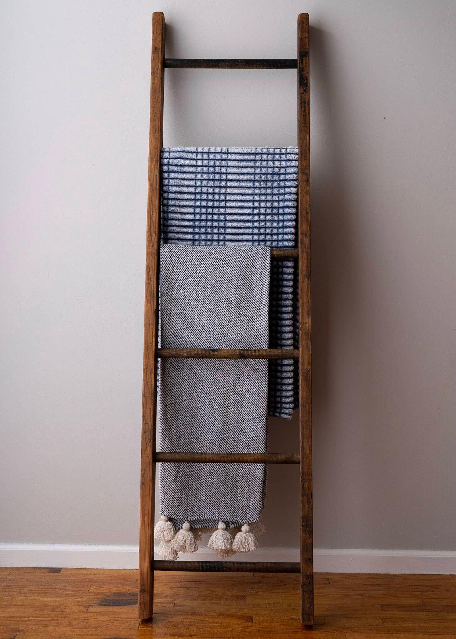 Barn Wood Blanket Ladder - Etsy