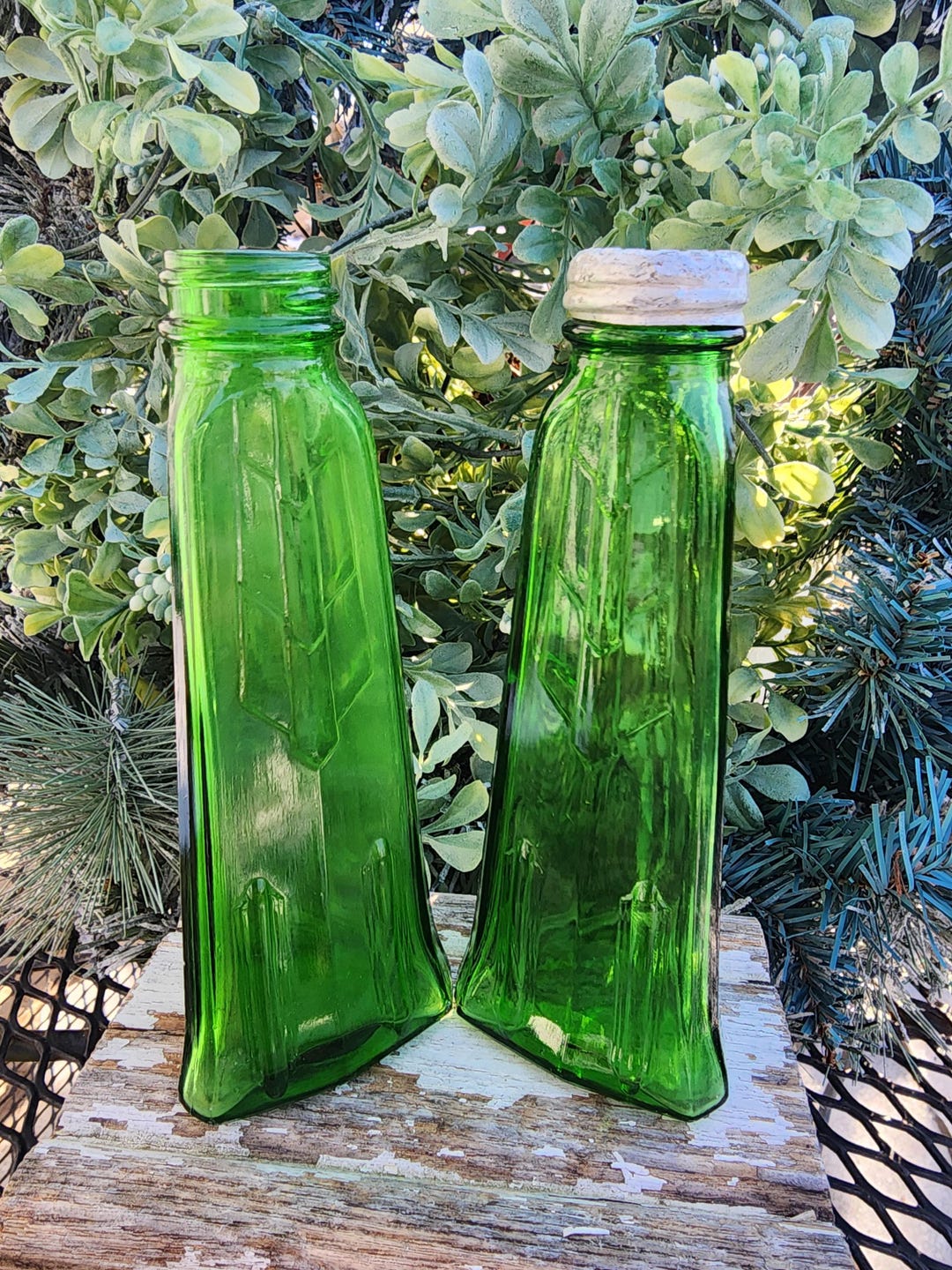 Vintage Green Depression Glass Salt and Pepper Shakers, Triangle Shape ...