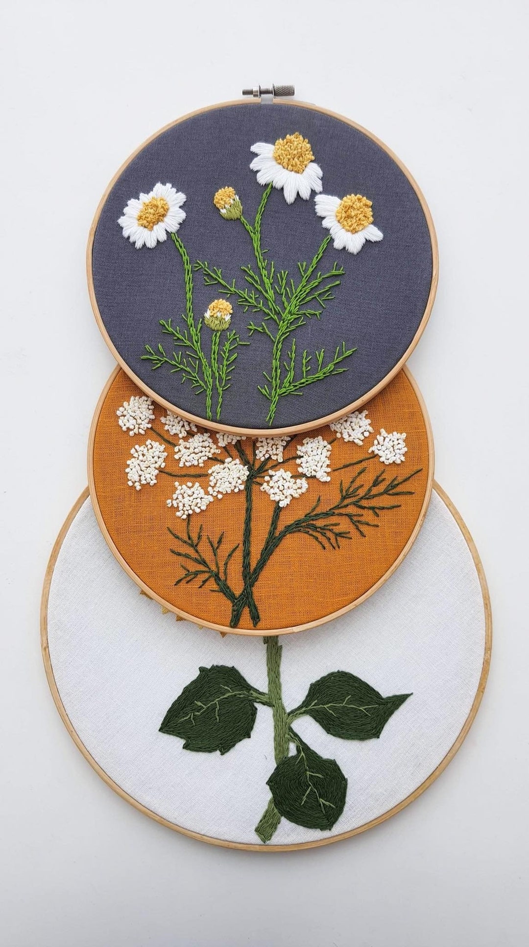 Botanical Hand Embroidery, Daisy Embroidery, Embroidery Wall Art, Mini ...