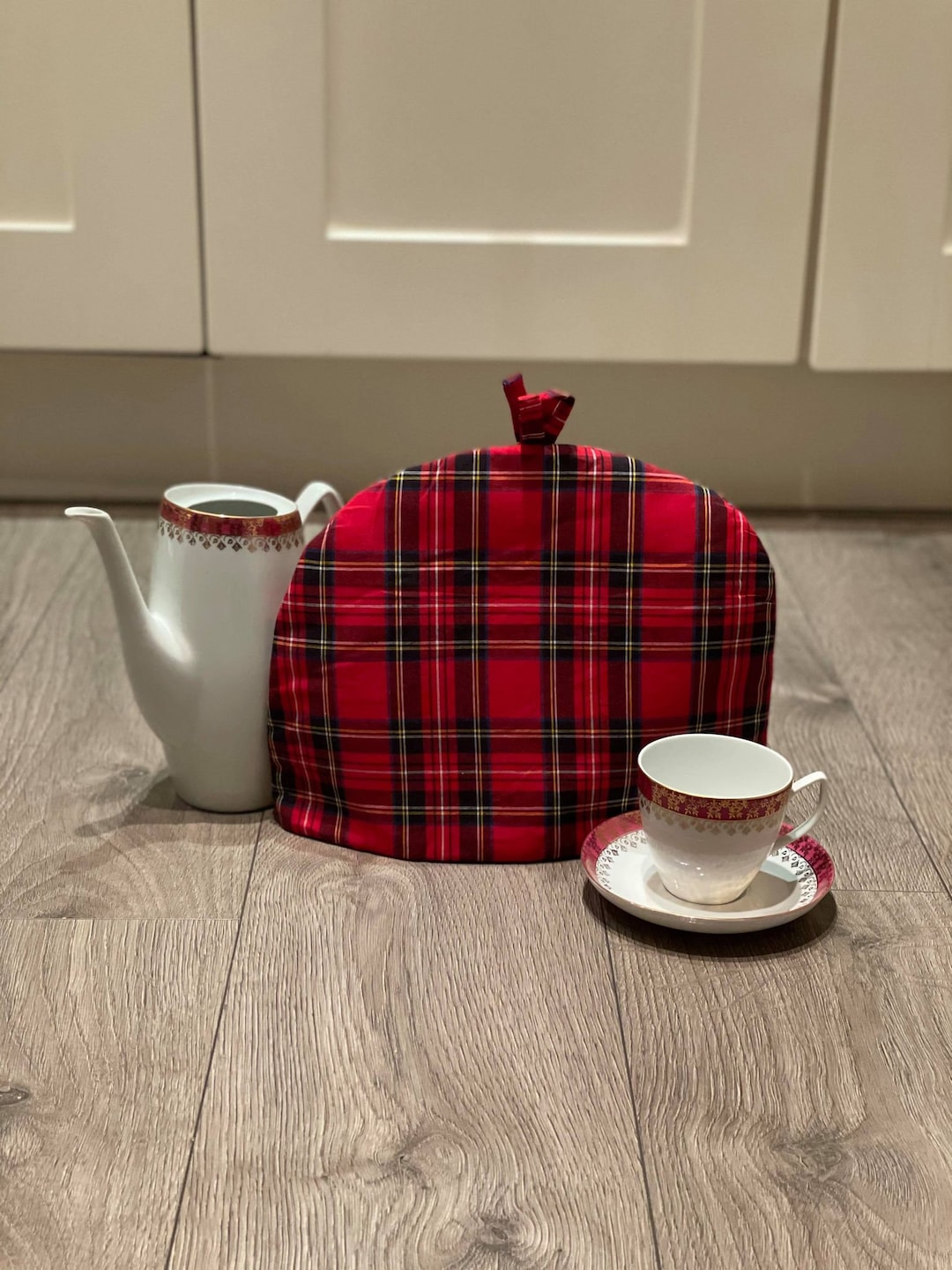 TEA COSY Teapot Cover for a Retro Cottage Kitchen Red Royal Stewart ...